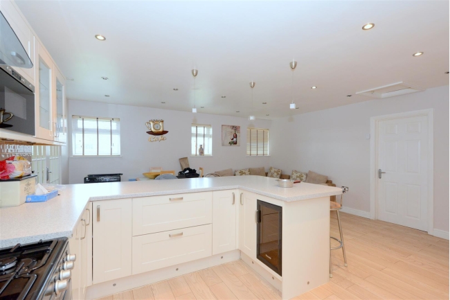 Glendalough, Rodington Heath, Shrewsbury, Shropshire, SY4 4RE - Holland ...