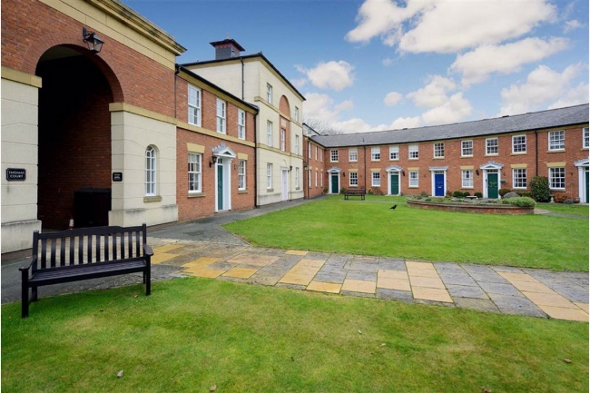 24 Thomas Court, Longden Coleham, Shrewsbury, Shropshire, SY3 7EX ...