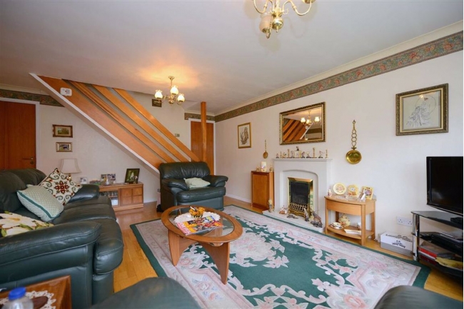 5 Loxdale, Radbrook Green, Shrewsbury, Shropshire, SY3 6AE - Holland ...