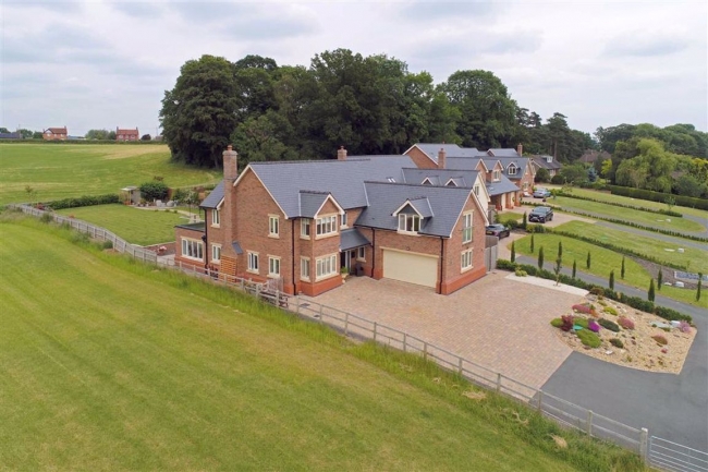 5 Highfield, Montford Bridge, Shrewsbury, Shropshire, SY4 1FA - Holland ...
