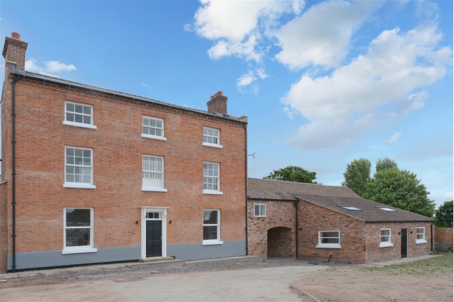 3 Canal Side, Castlefields, Shrewsbury, Shropshire, SY1 2RS - Holland ...